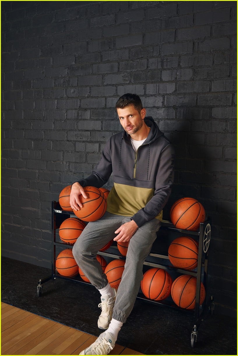 James Lafferty Breaks a Sweat Shirtless in His AE Underwear Ahead of Charity Basketball Game ...